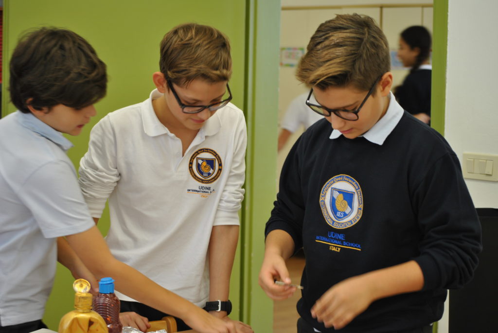 middle school class - Panama Prep International School